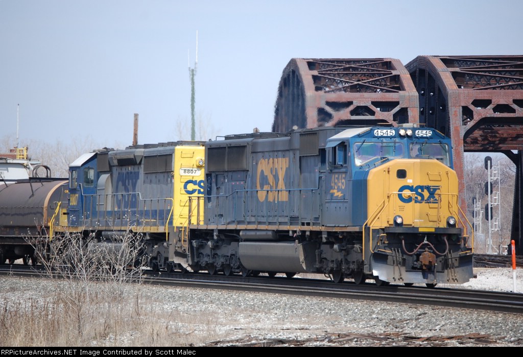 CSX 4545 & 8807